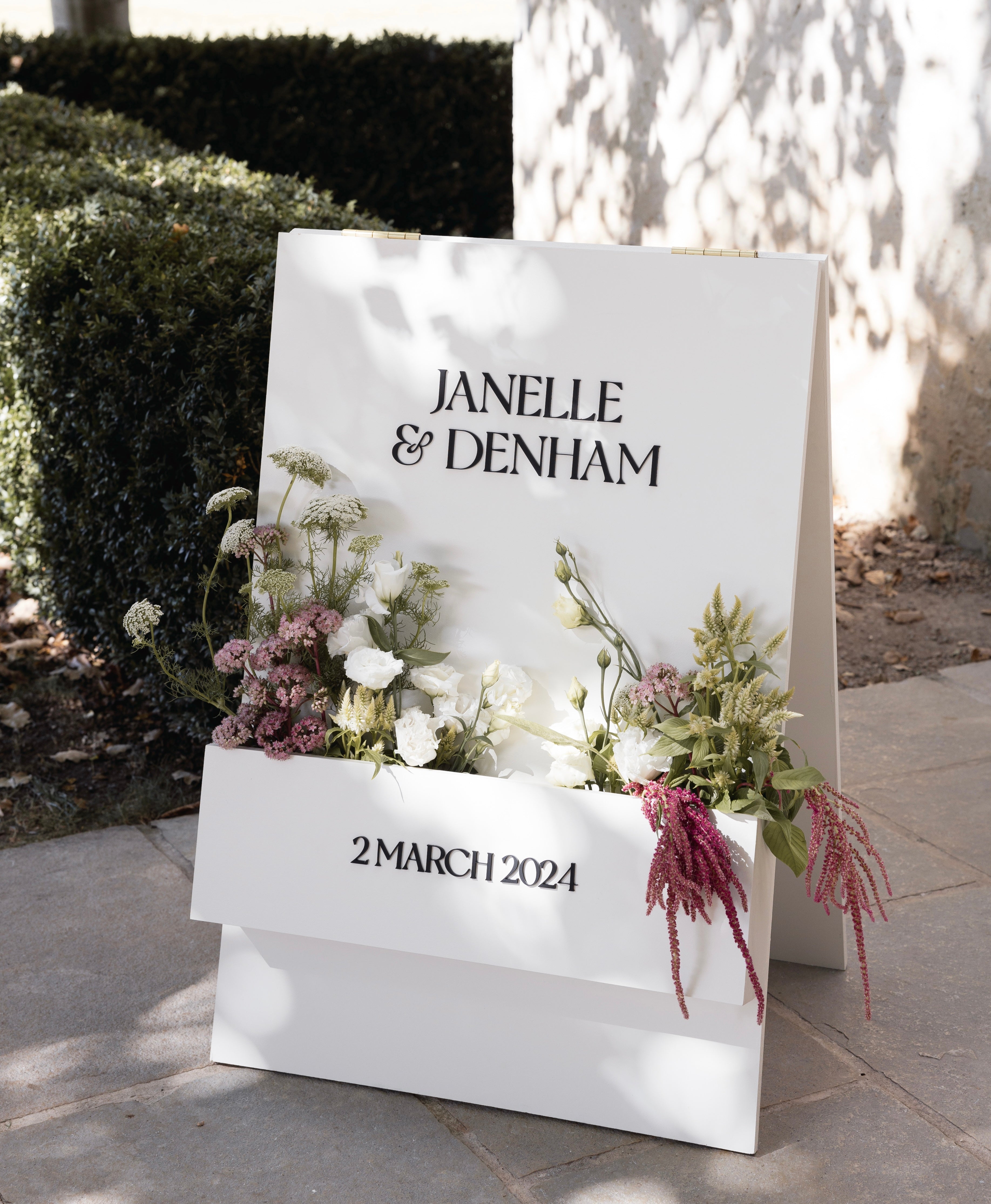 Day Of Event Signage – Signed by G